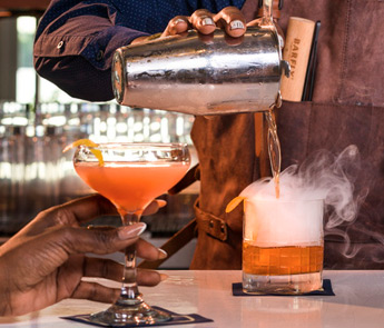 Intrepid Steak, Seafood & Raw Bar Restaurant at Hamilton Princess